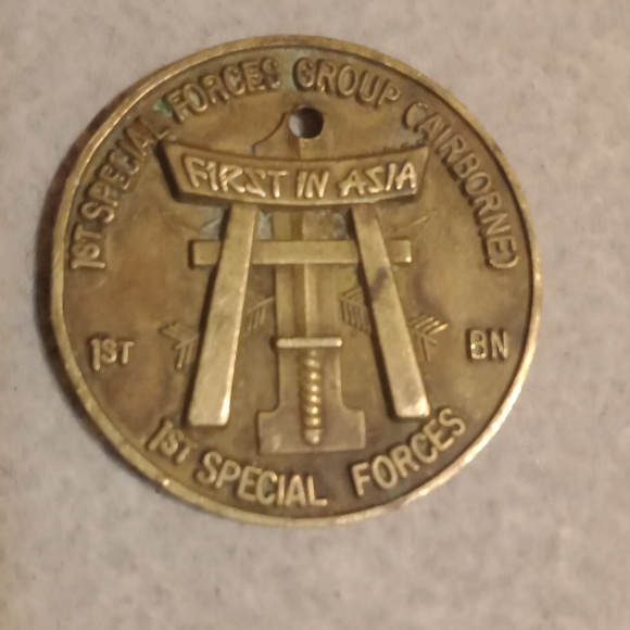 cion | Other | 98 1st In Asia Special Forces Group Airborne Bronze ...